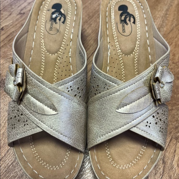 Good Choice | Shoes | Good Choice Dory Wedge Sandals Size 8 | Poshmark